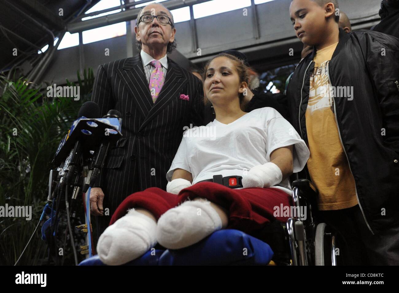 Nov 21, 2008 - Manhattan, New York, USA - TABITHA MULLINGS, 32, with ...