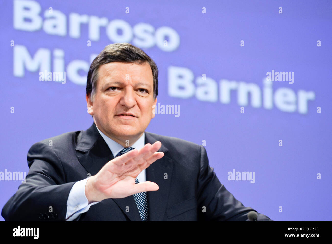 European Commission President Jose Manuel Barroso gives a news ...
