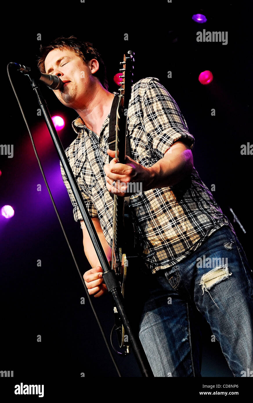 Jonny vegas hi-res stock photography and images - Alamy