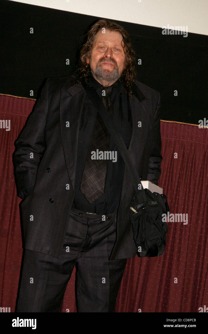 Bruce glover hi-res stock photography and images - Alamy