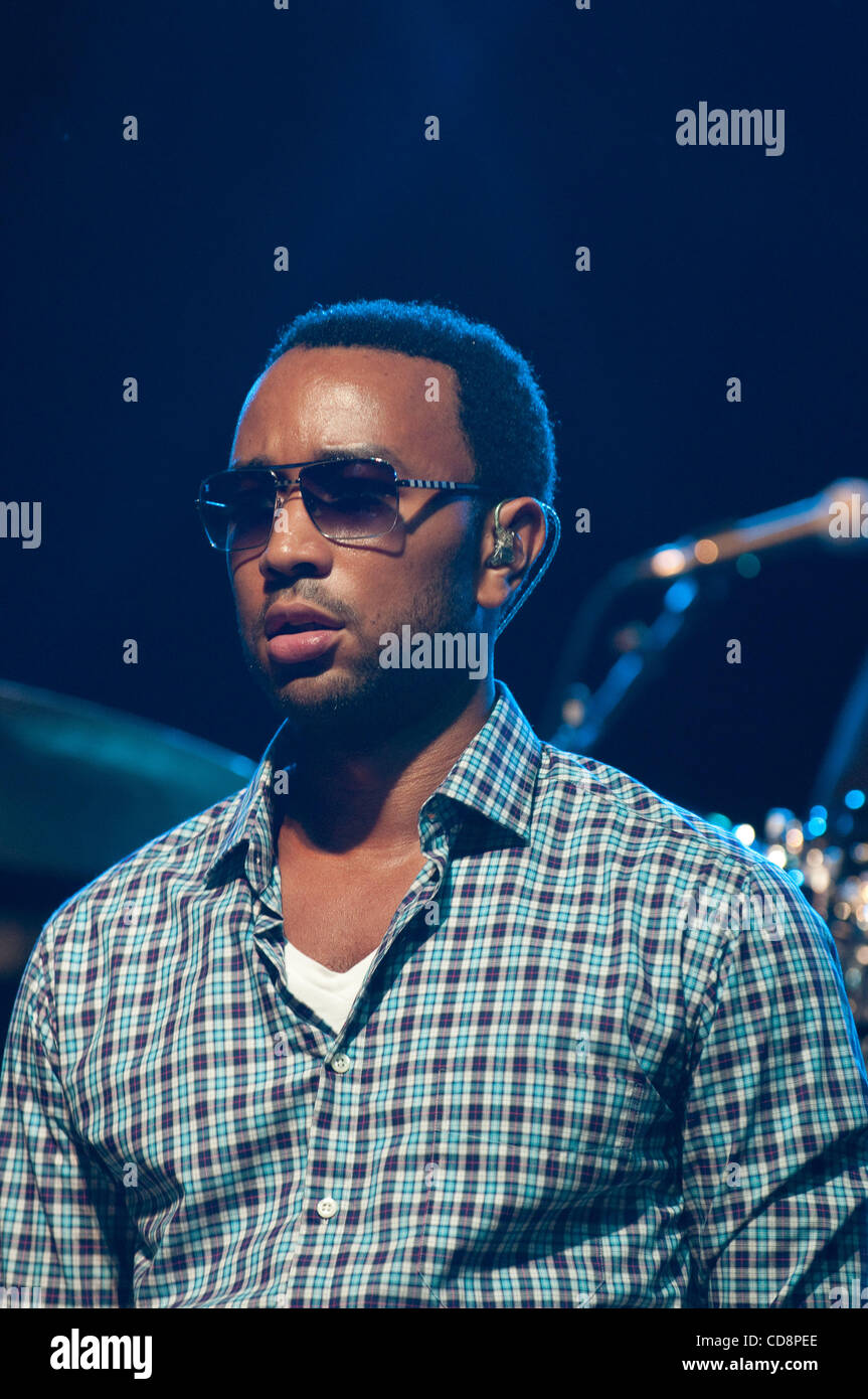 The roots band hi-res stock photography and images - Alamy