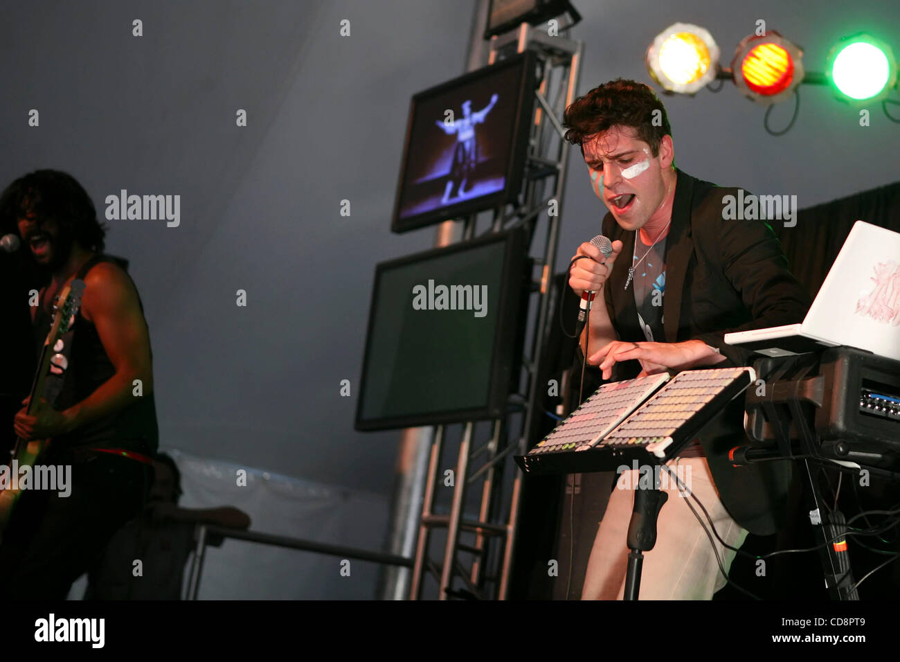 Jun 06, 2010 - Mountain View, California, U.S. - Dan Black performing ...