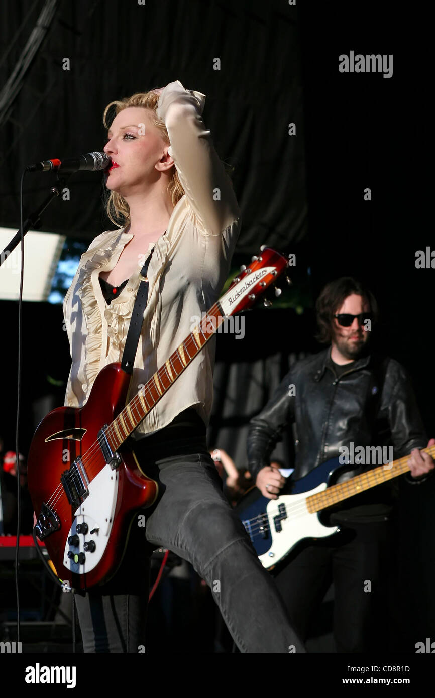 Jun 06, 2010 - Mountain View, California, USA - Singer COURTNEY LOVE ...