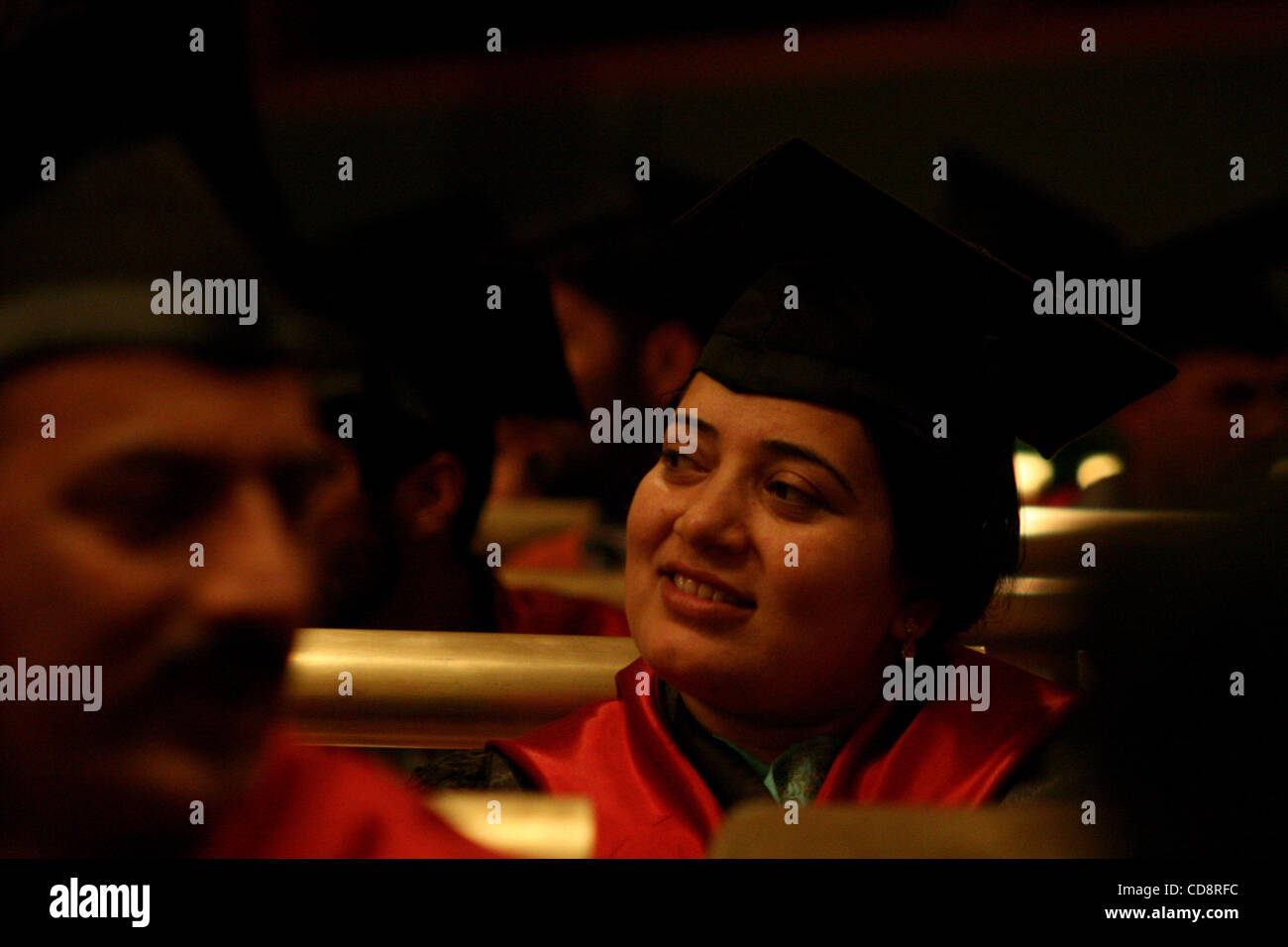 Muslim graduates hi-res stock photography and images - Alamy