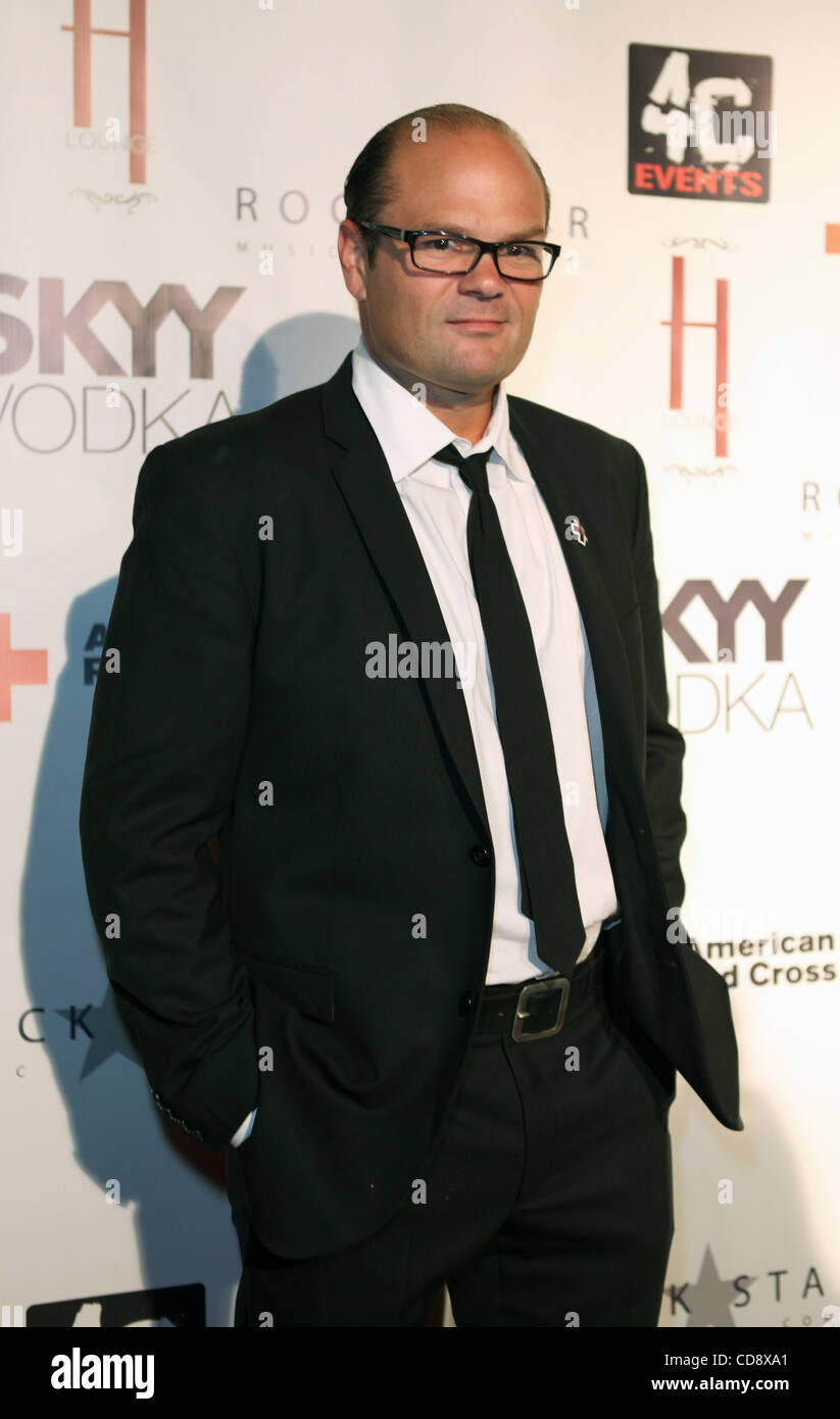 Jun 11, 2010 - Hollywood, California, U.S. - Actor CHRIS BAUER attends ...
