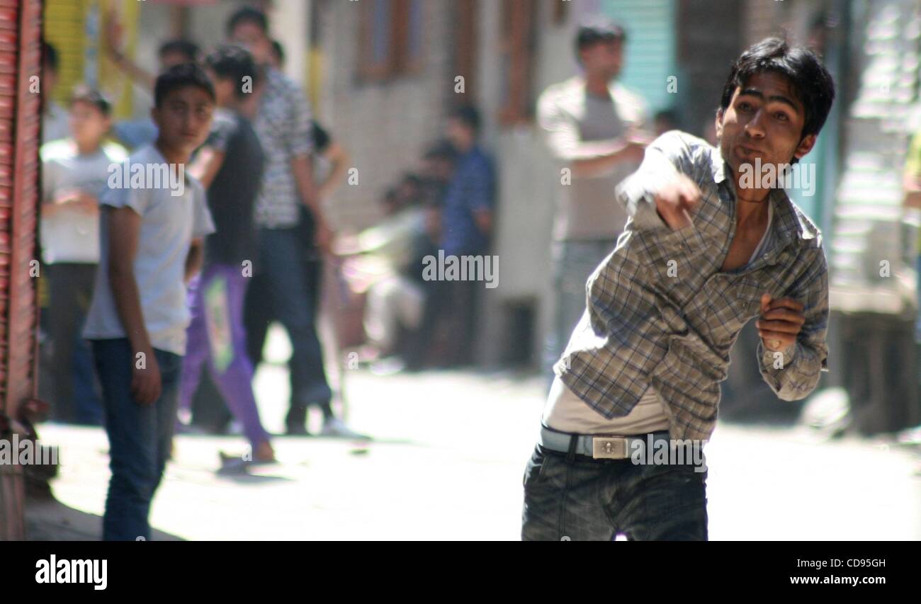 Ten past three hi-res stock photography and images - Alamy