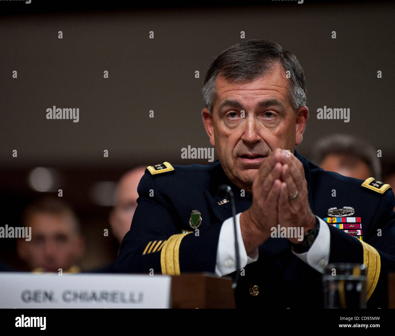 Gen peter chiarelli hi-res stock photography and images - Alamy