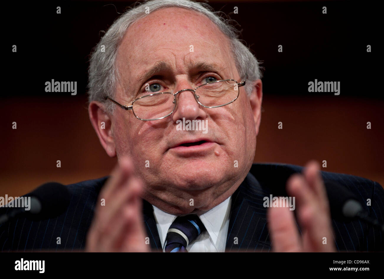 Senator carl levin hi-res stock photography and images - Alamy