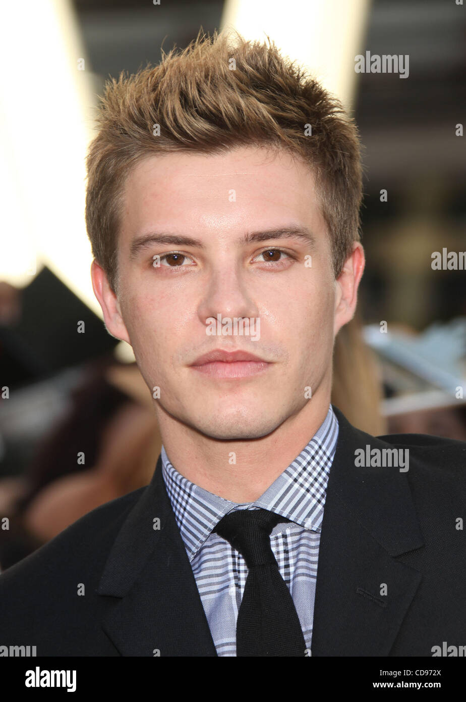 Xavier Samuel Black Hair