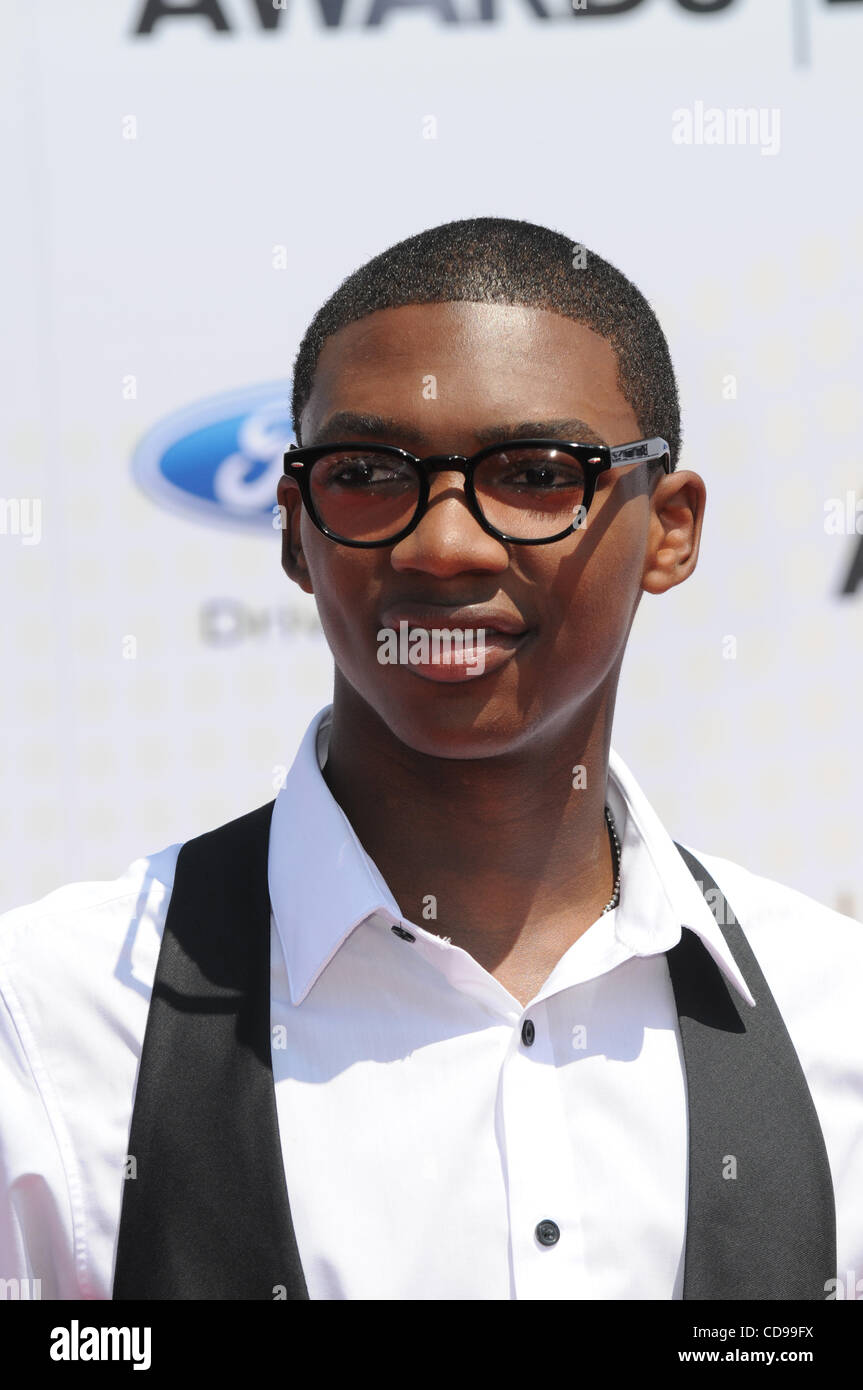 Jun 27, 2010 - Los Angeles, California, USA - MISHON arrives on the red ...