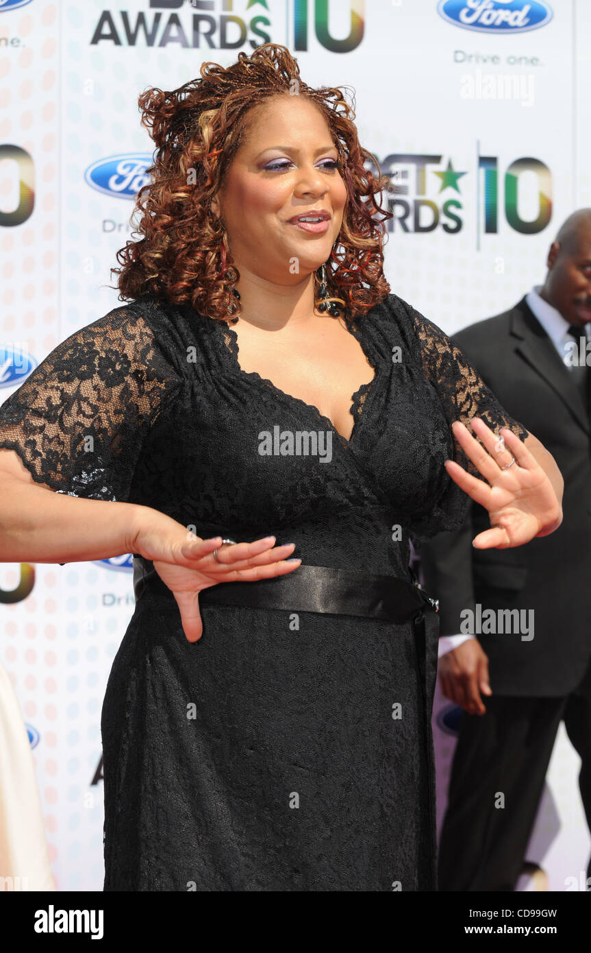Jun 27, 2010 - Los Angeles, California, USA - KIM COLES arrives on the ...