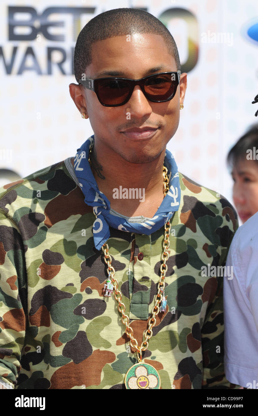 Jun 27, 2010 - Los Angeles, California, USA - Singer PHARELL WILLIAMS ...
