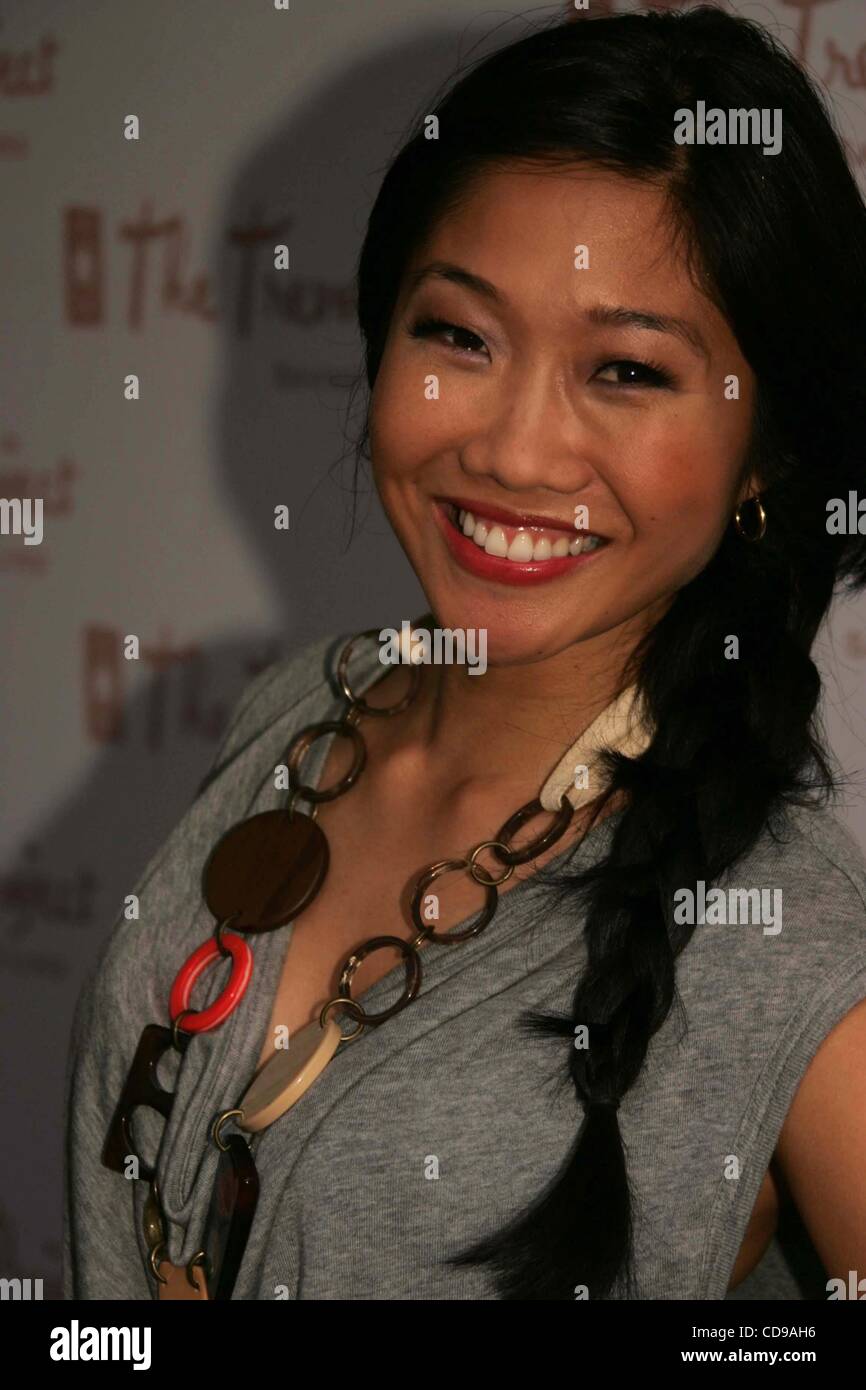 Julie cheng hi-res stock photography and images - Alamy