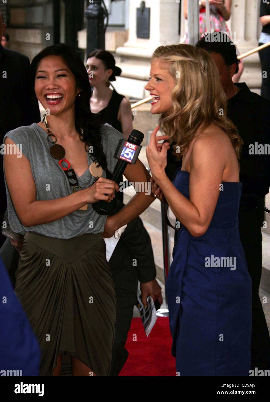 Julie cheng hi-res stock photography and images - Alamy