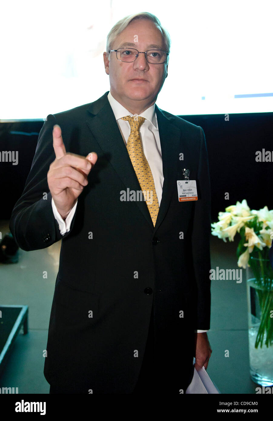 Royal Dutch Shell Ceo High Resolution Stock Photography and Images - Alamy