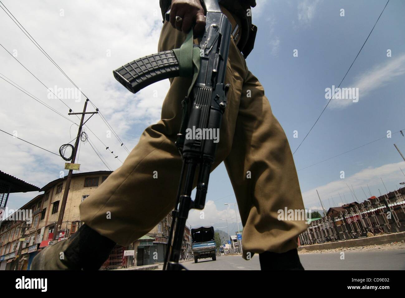 Indian paramilitary trooper hi-res stock photography and images - Alamy