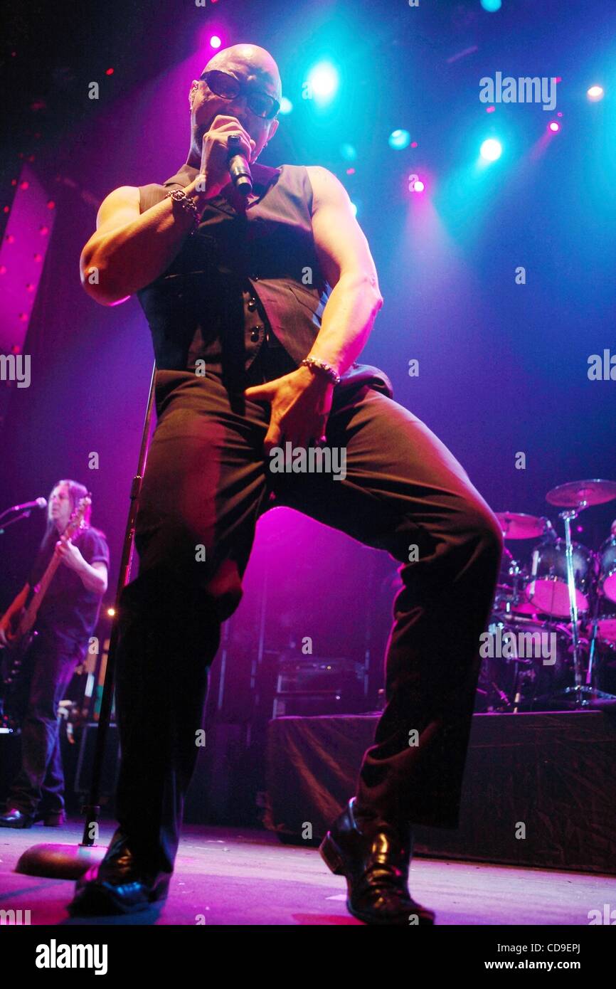 Geoff tate of queensryche hi-res stock photography and images - Alamy
