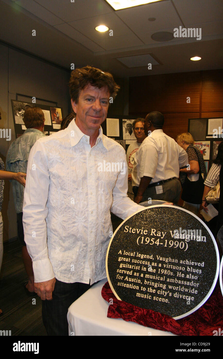 Chris layton stevie ray vaughan hi-res stock photography and images - Alamy