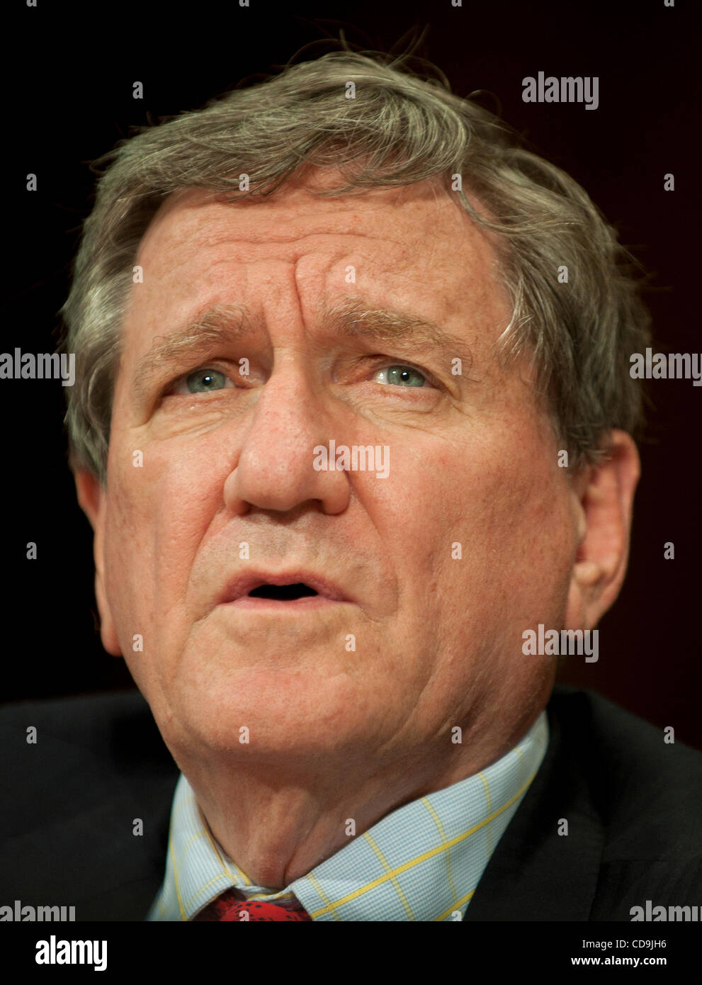 Holbrooke testifies hi-res stock photography and images - Alamy