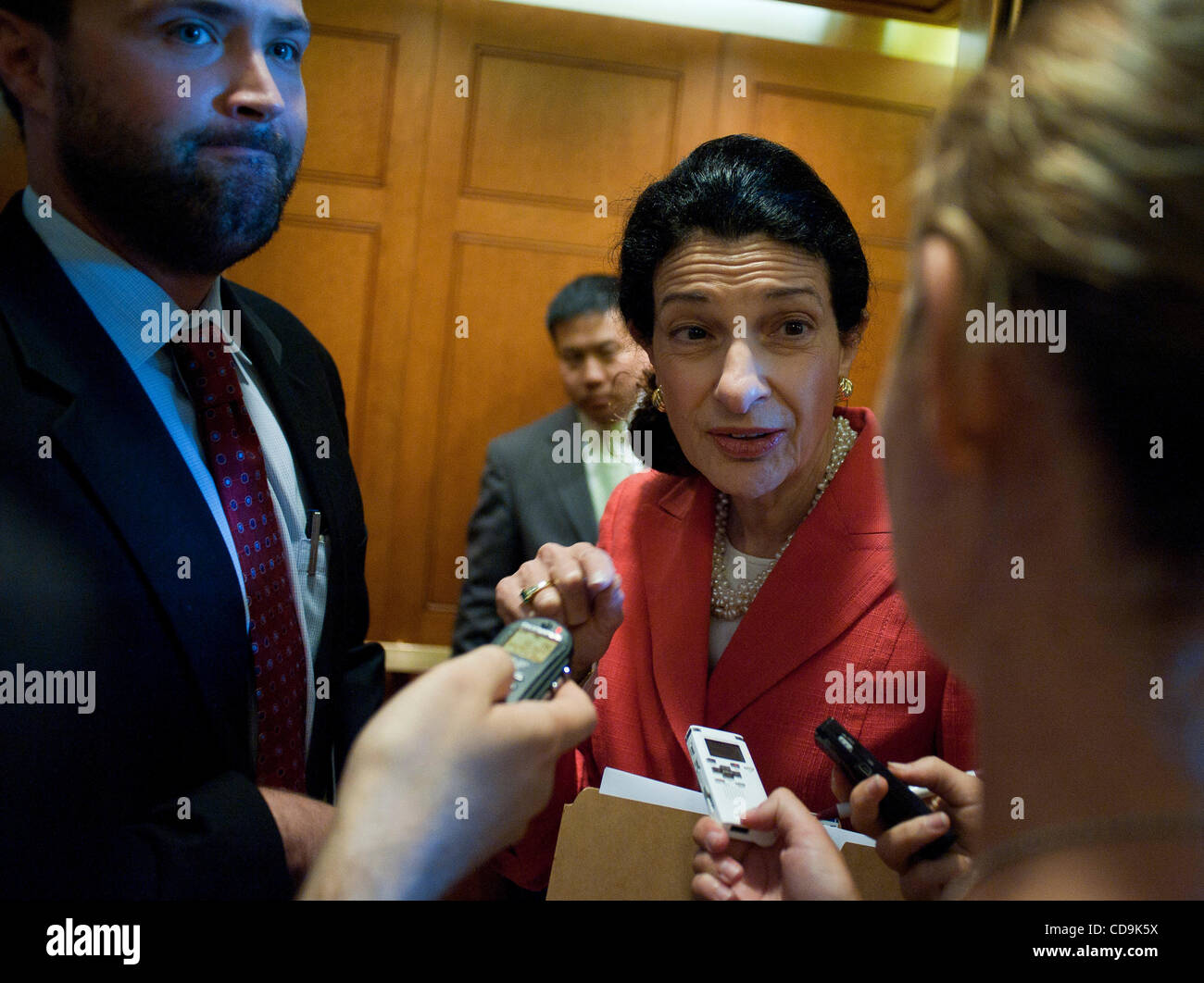 Olympia snowe hi-res stock photography and images - Alamy