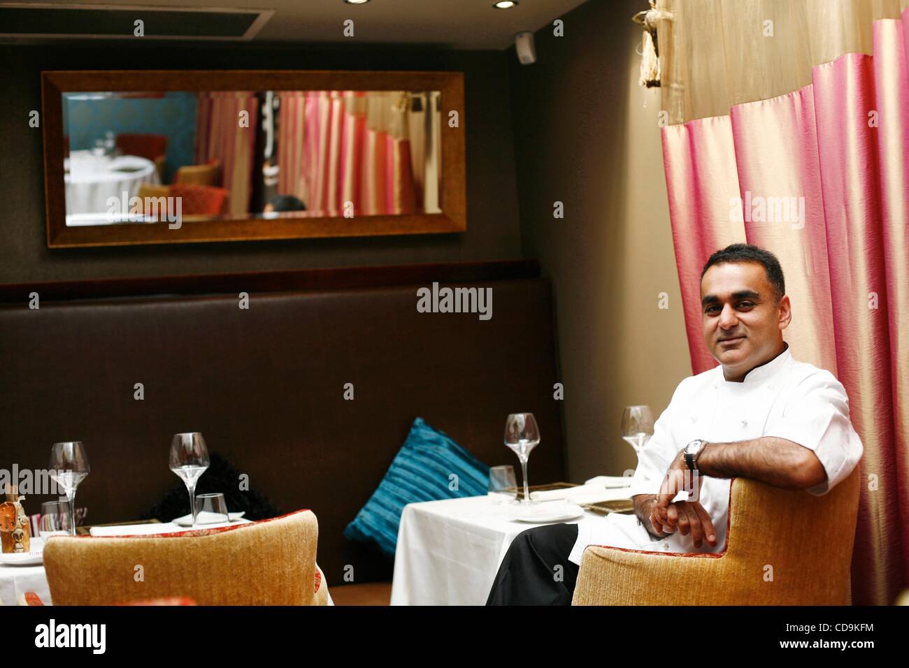 Indian chef london hi-res stock photography and images - Alamy