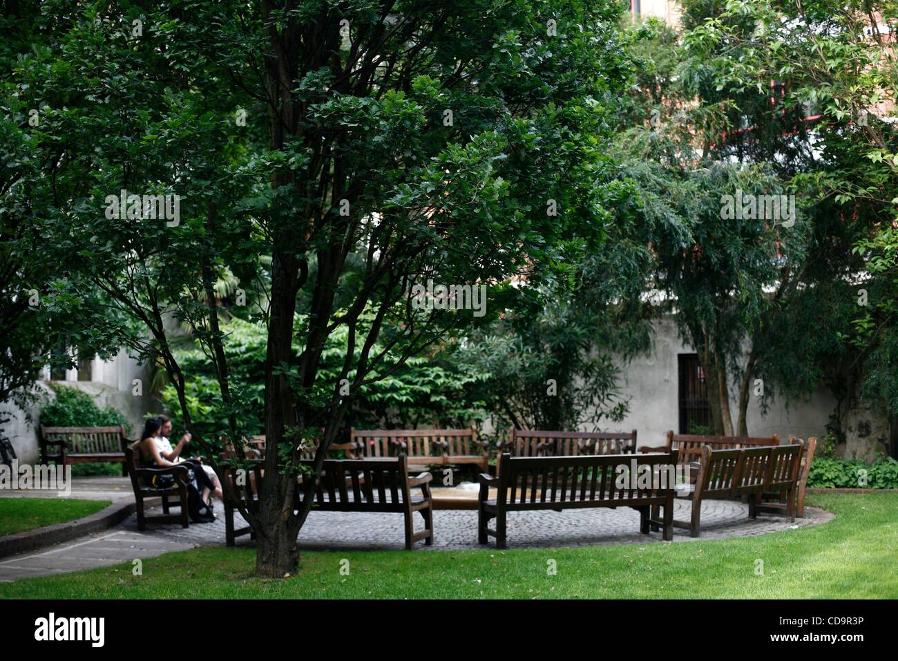 St dunstans in the east, london bridge hi-res stock photography and ...