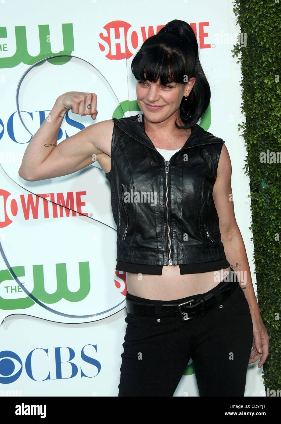 Jul 28, 2010 - Beverly Hills, California, U.S. - PAULEY PERRETTE during ...