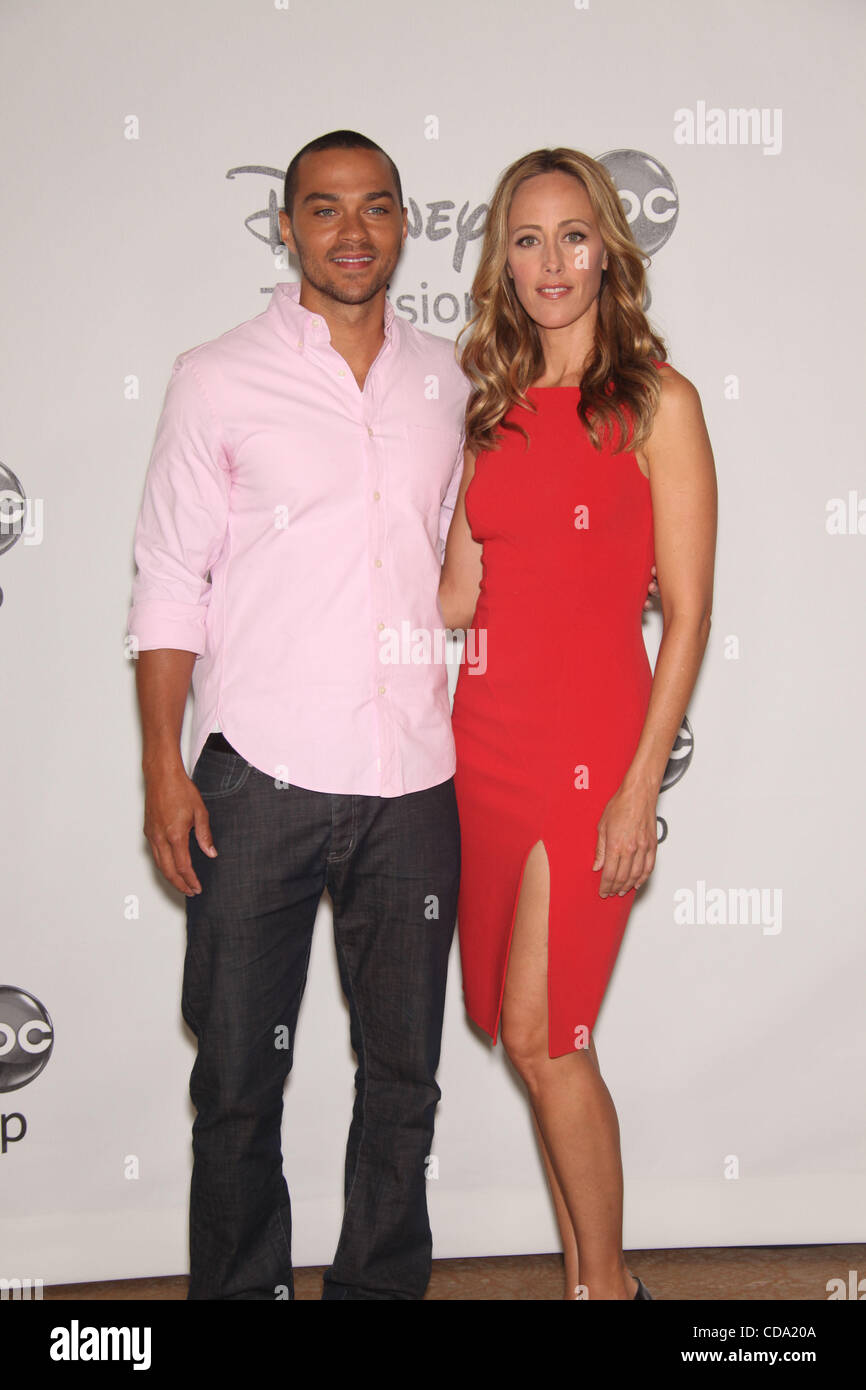 Jesse williams and kim raver hi-res stock photography and images - Alamy