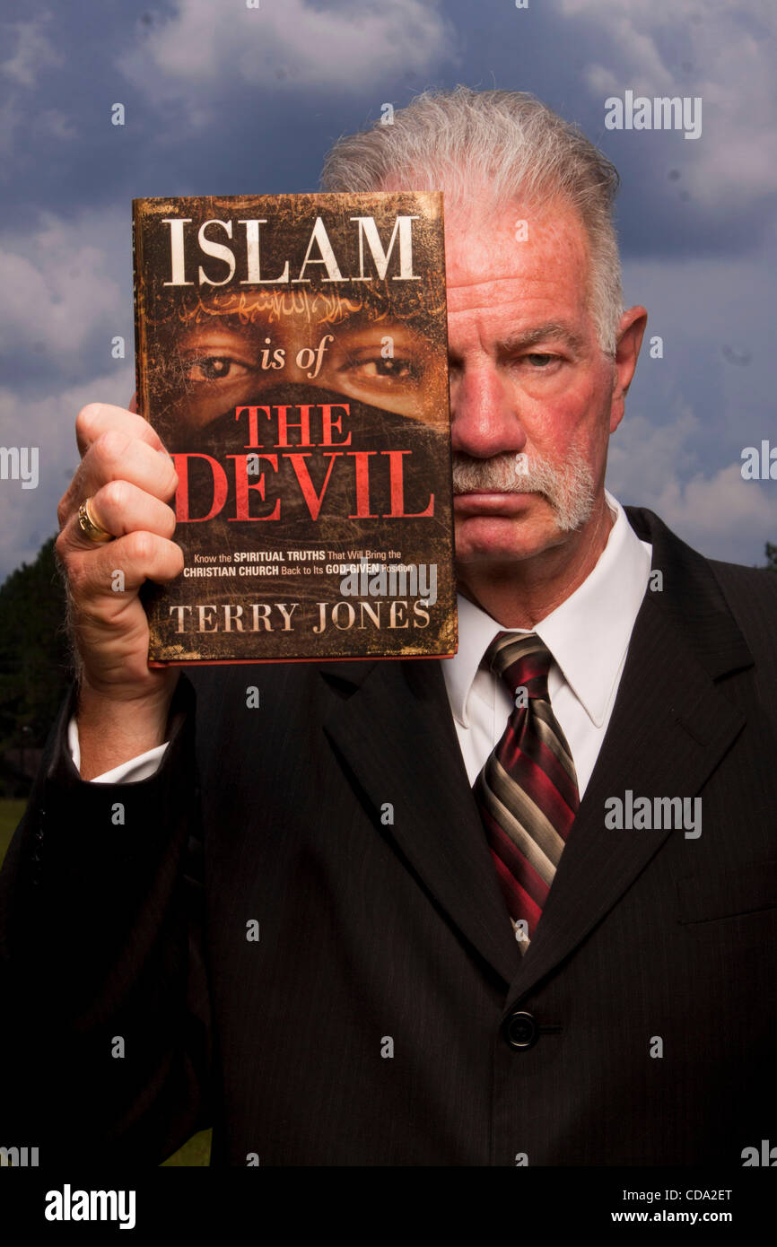 Pastor Terry Jones High Resolution Stock Photography and Images - Alamy