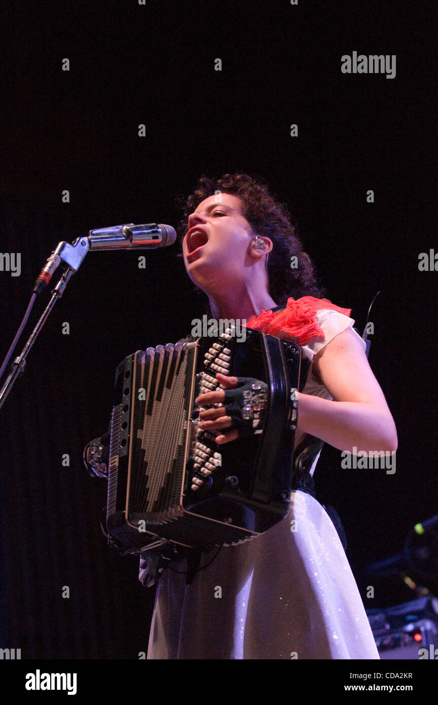 August 2, 2010, Philadelphia PA, USA-Lead singer of the Grammy ...