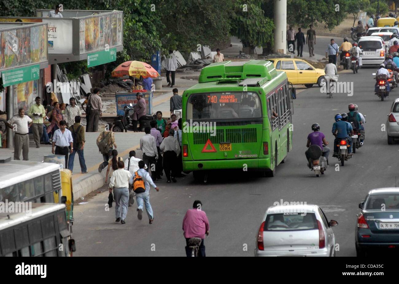 Dtc bus hi-res stock photography and images - Alamy