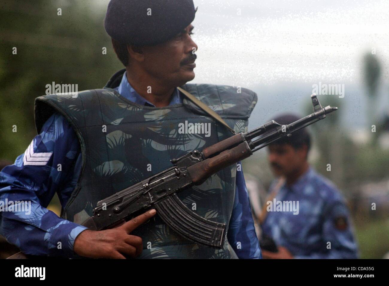 Aug 06, 2010 - Kashmir, Srinagar, India - India's Rapid Action Force ...