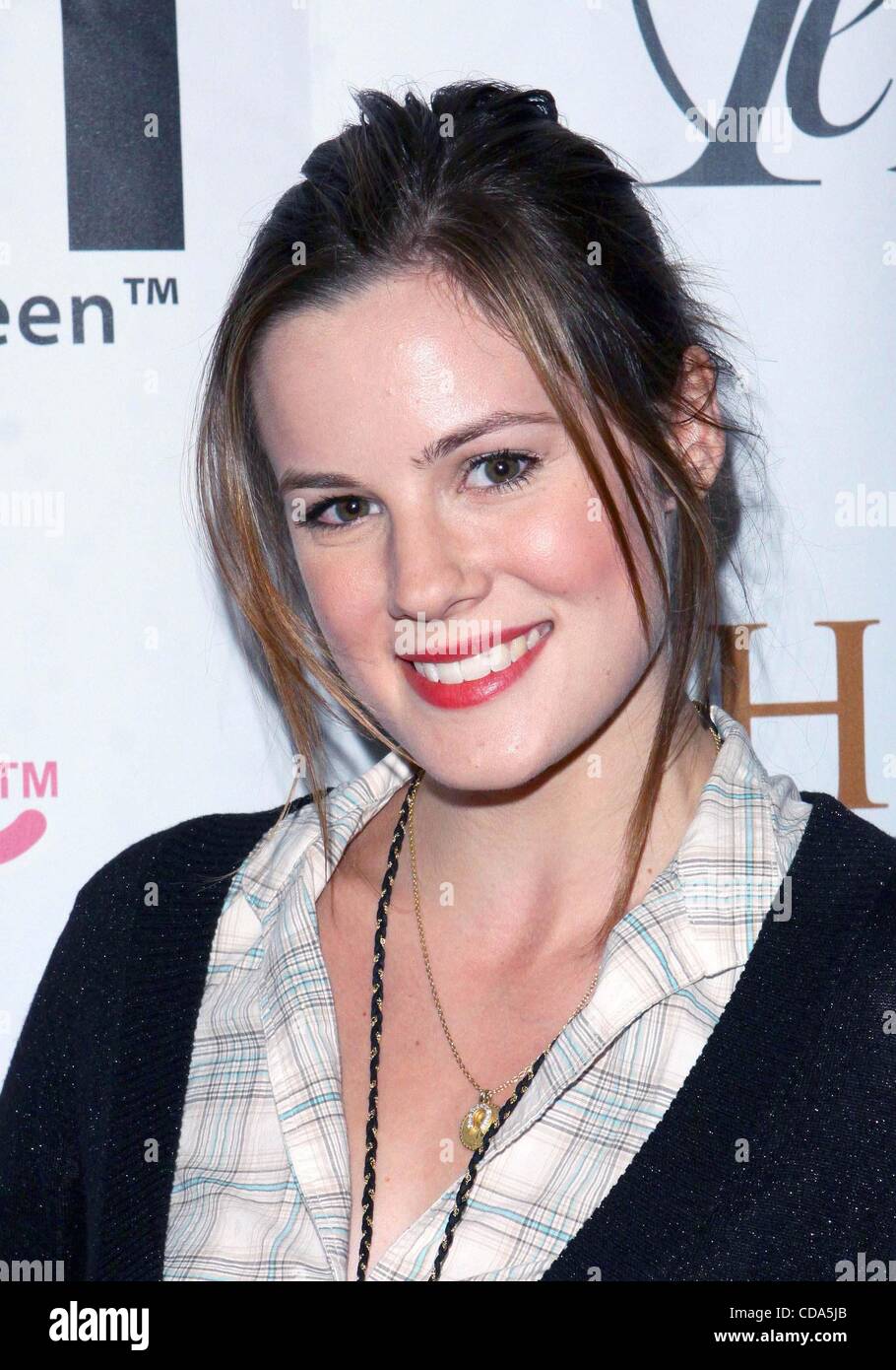 Chelsea Hobbs Stock Photos & Chelsea Hobbs Stock Images - Alamy
