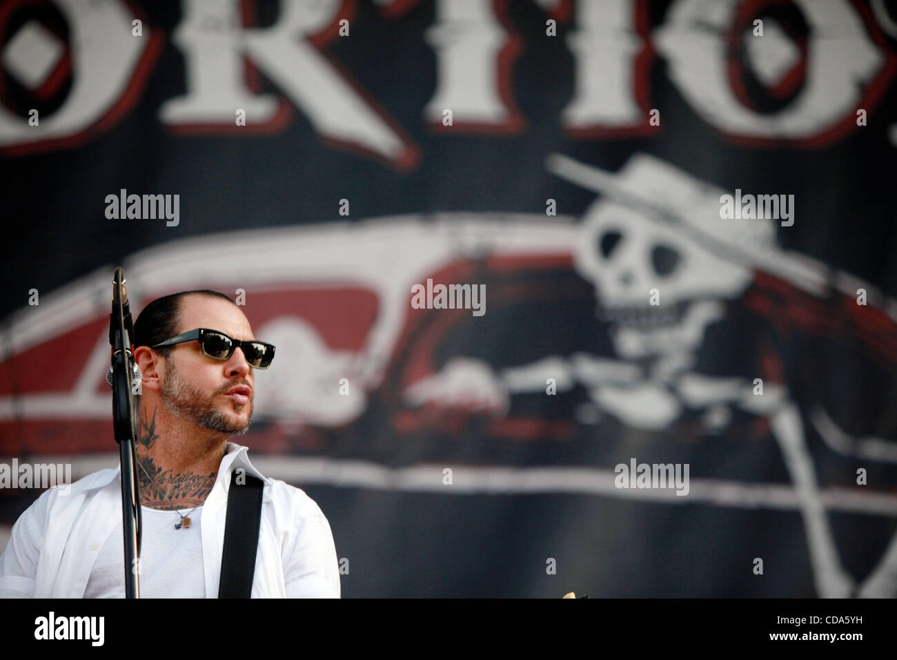 August 7, 2010 - Chicago, Illinois Mike Ness, singer with the Orange ...