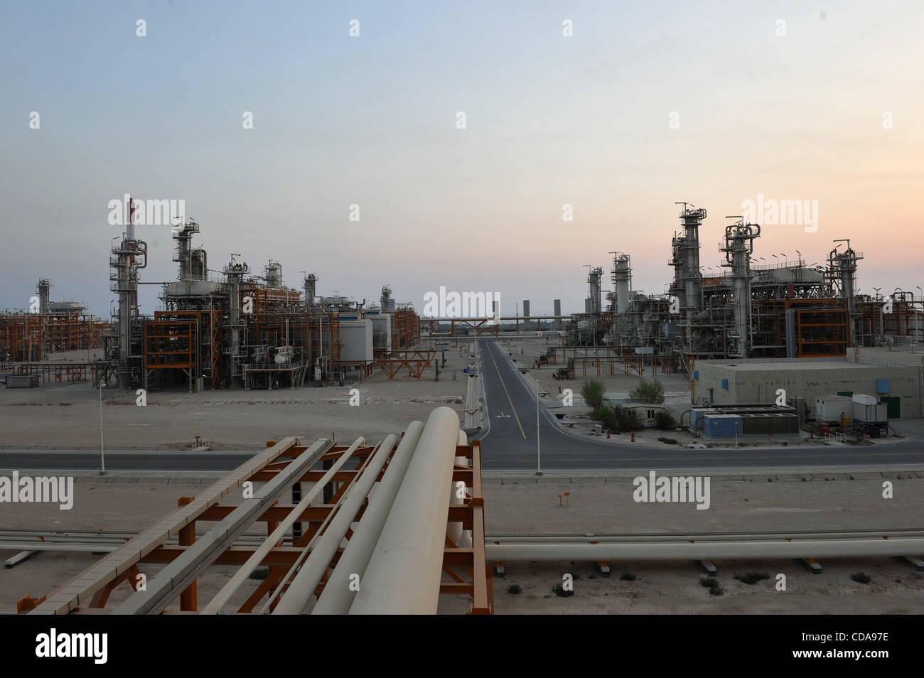North dome gas condensate field hi-res stock photography and images - Alamy