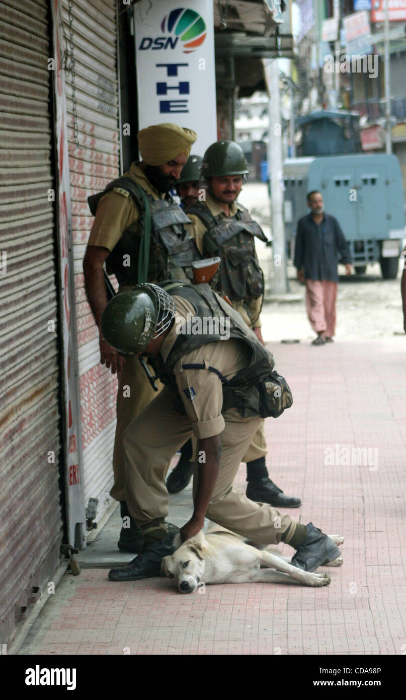 Indian paramilitary vehicles hi-res stock photography and images - Alamy