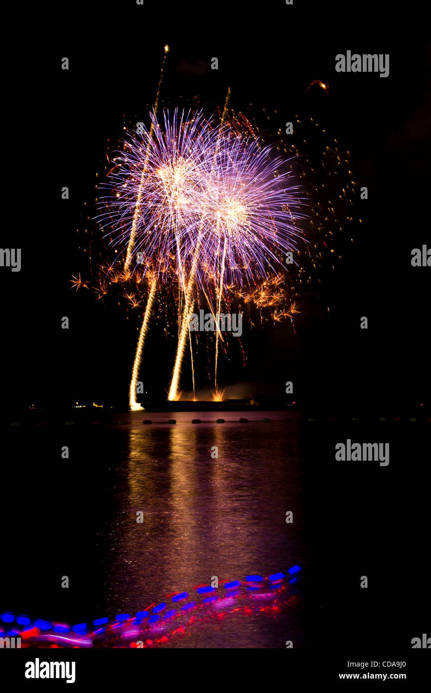 Aug. 14, 2010 - Pattaya, Thailand - Fireworks by Thai team lightens up ...