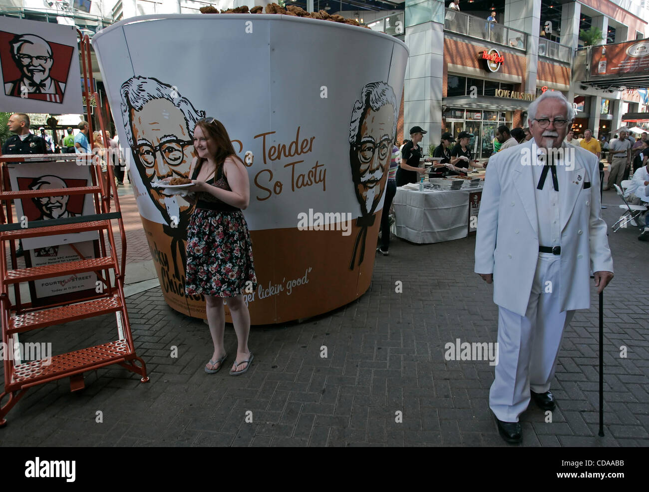 BOB THOMPSON (right), 80, of Lawrenceburg, Kentucky, portrays KFC ...