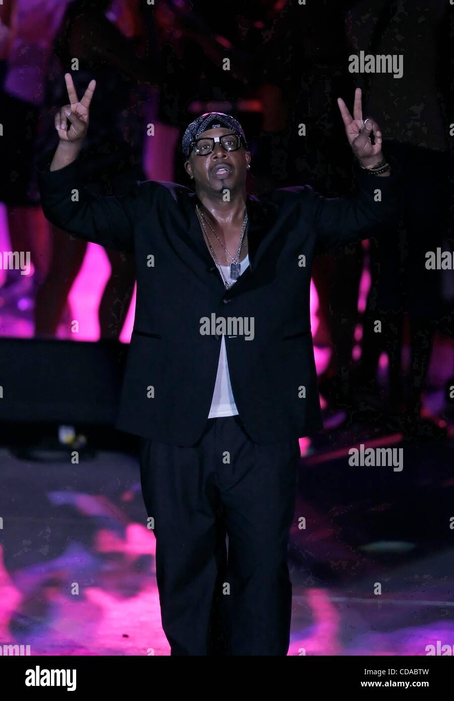 M c hammer 1980s hi-res stock photography and images - Alamy