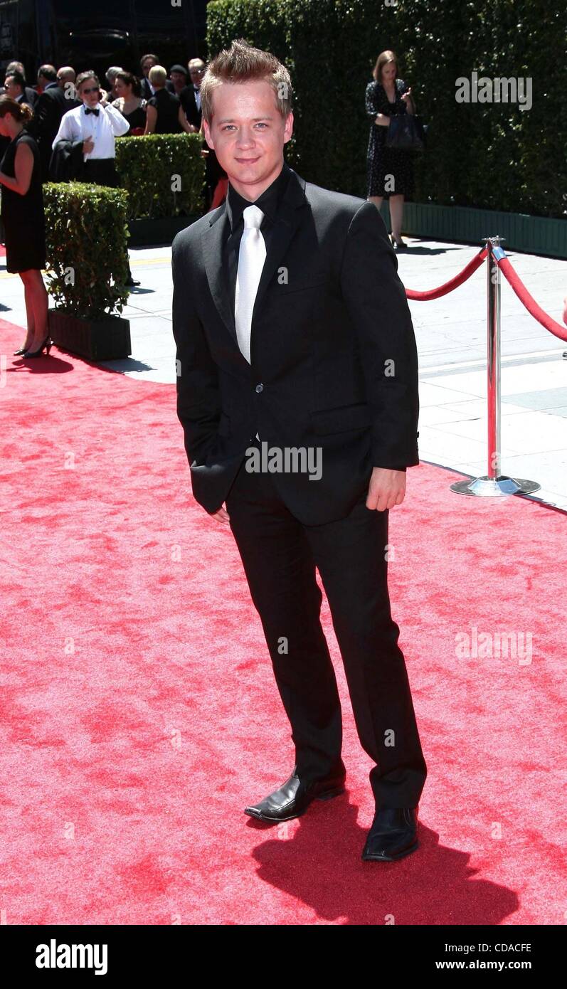 Aug 21, 2010 - Los Angeles, California, USA - Actor JASON EARLES at the ...