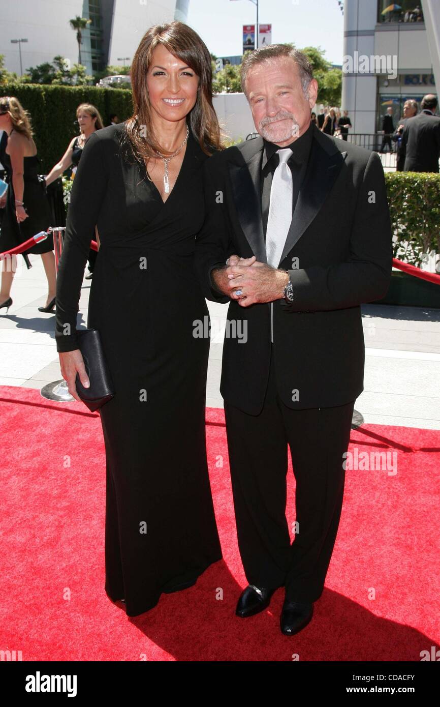 Aug 21, 2010 - Los Angeles, California, USA - Actor ROBIN WILLIAMS and ...