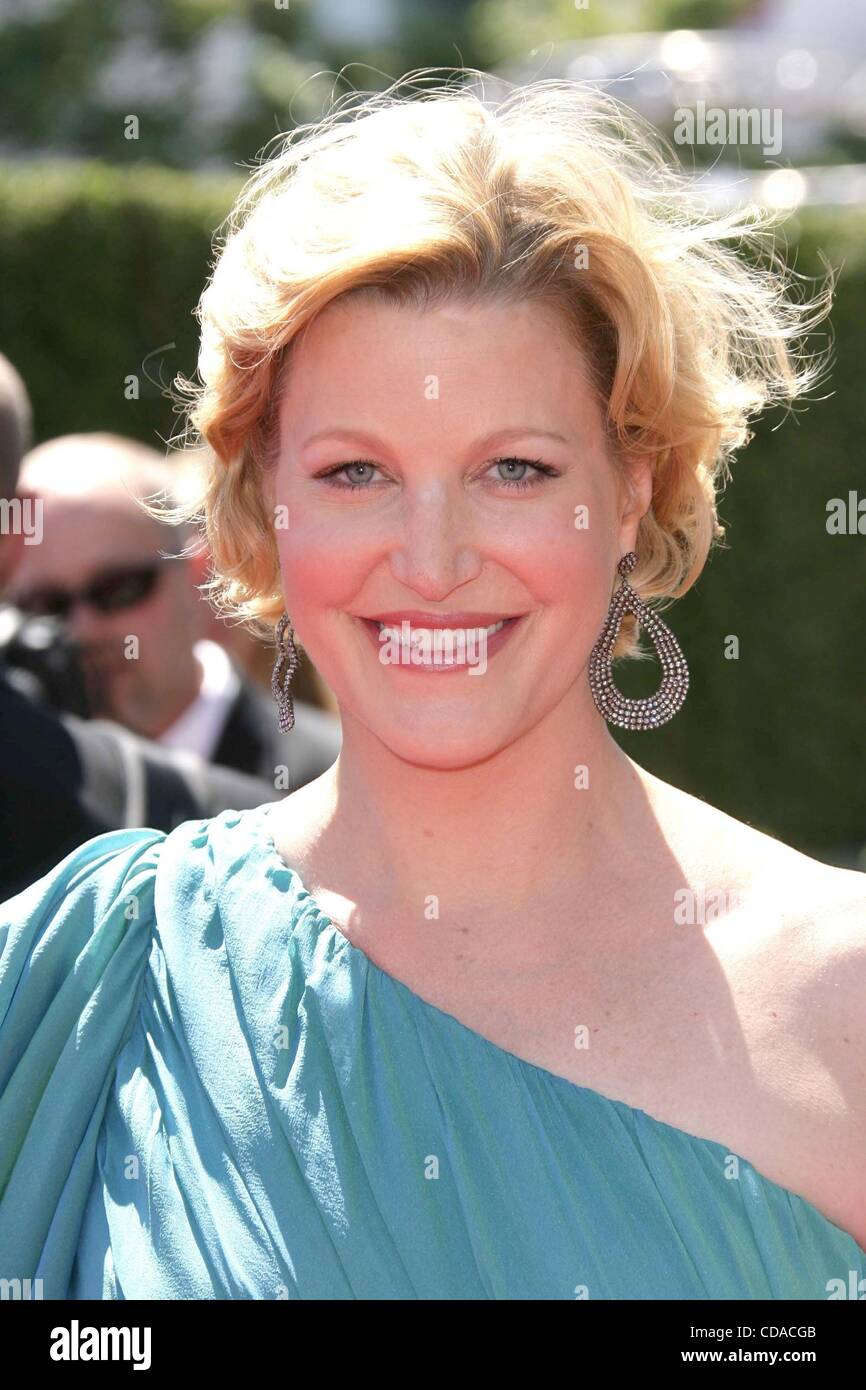 Anna gunn hi-res stock photography and images - Alamy