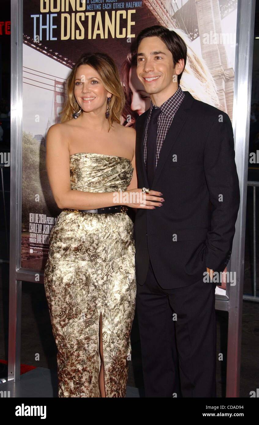 Aug. 23, 2010 - Hollywood, California, U.S. - DREW BARRYMORE & JUSTIN ...