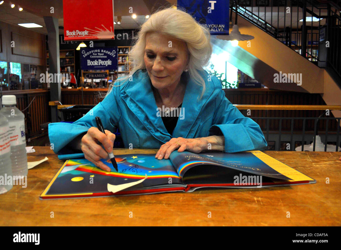 Judy collins singer hi-res stock photography and images - Alamy
