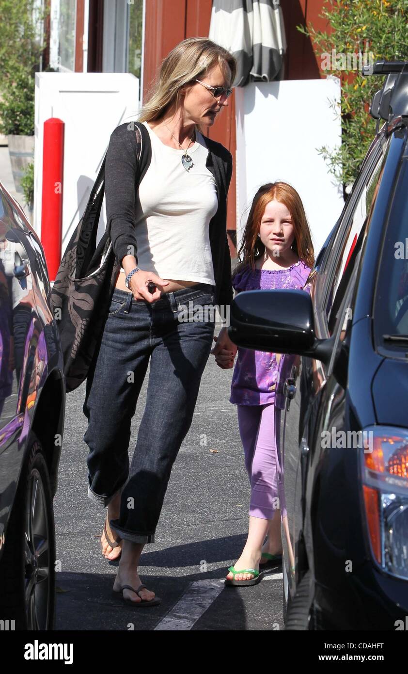 Aug. 30, 2010 - Los Angeles, California, U.S. - HELEN HUNT and daughter ...