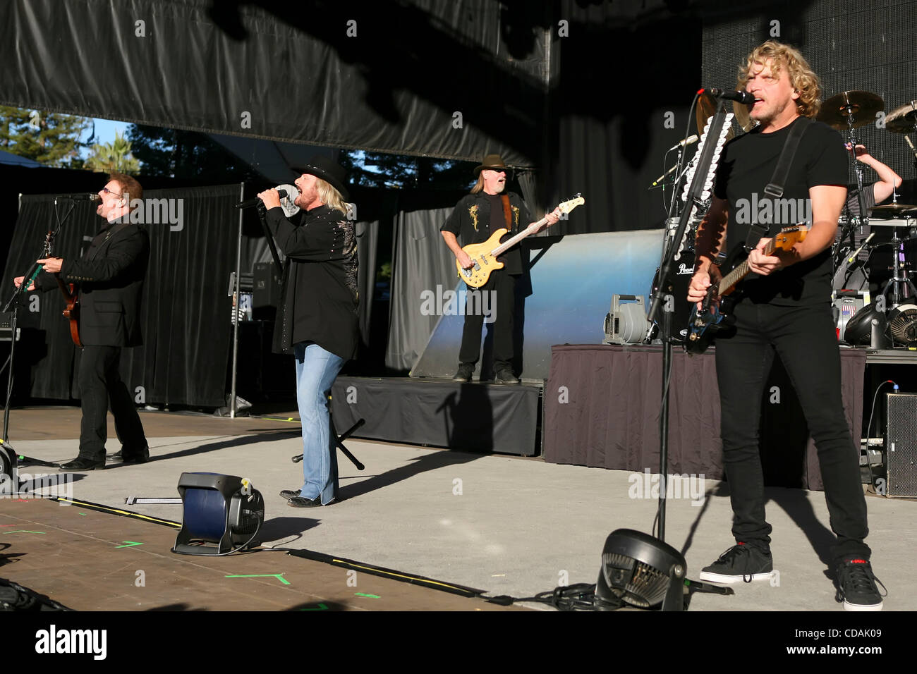 Danny chauncey hi-res stock photography and images - Alamy