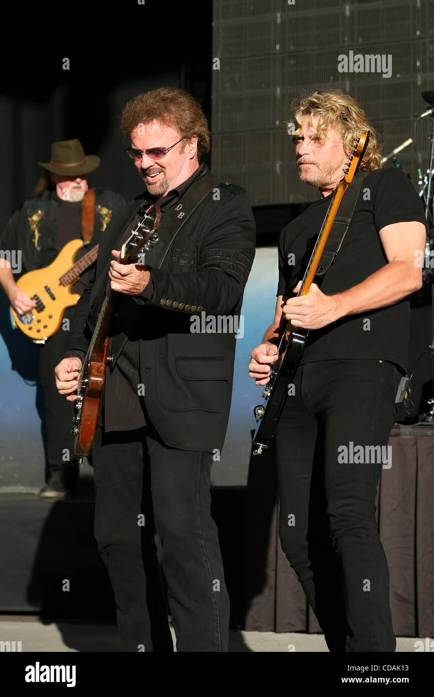 Danny chauncey hi-res stock photography and images - Alamy