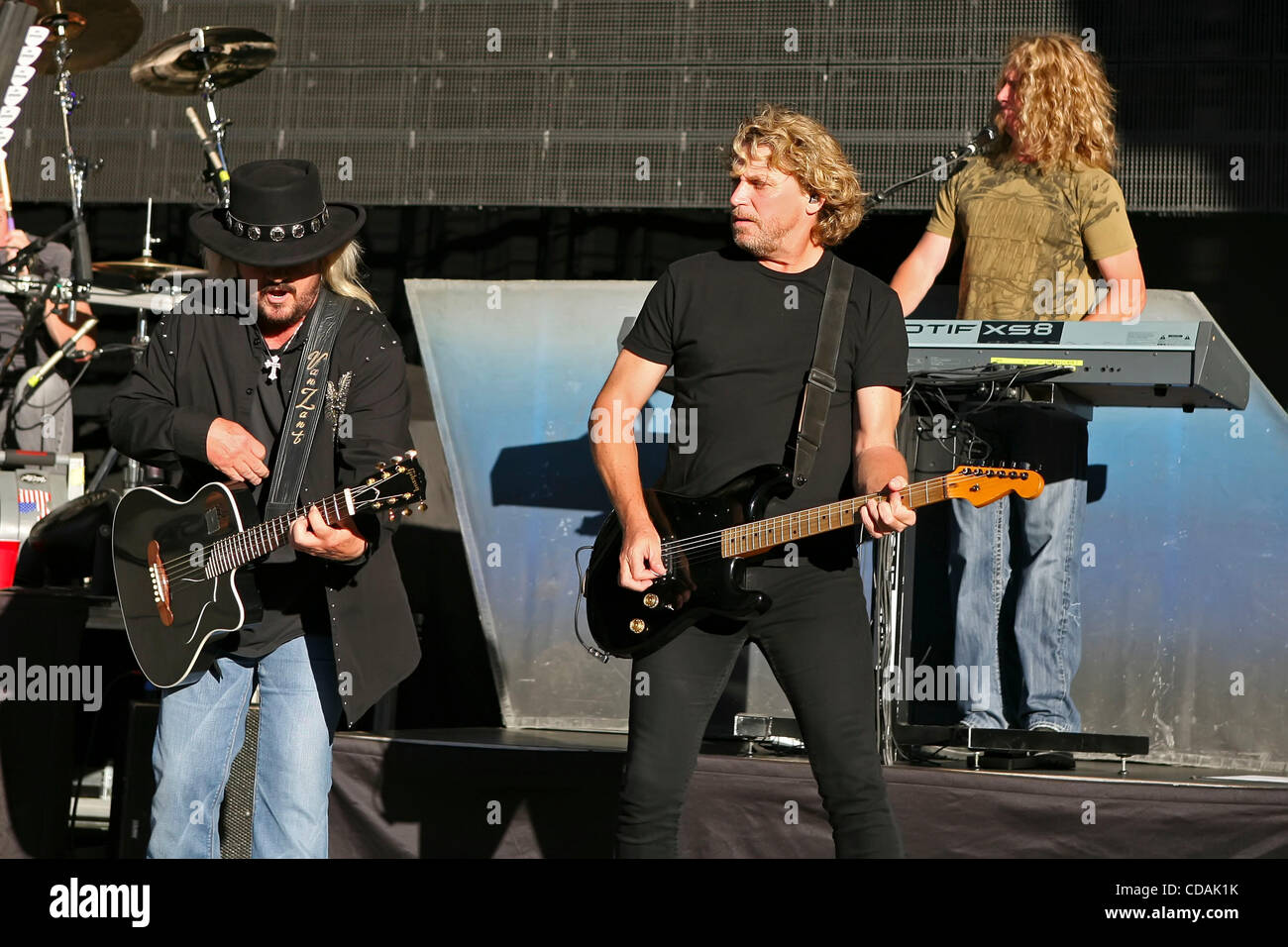 38 special performing hi-res stock photography and images - Alamy