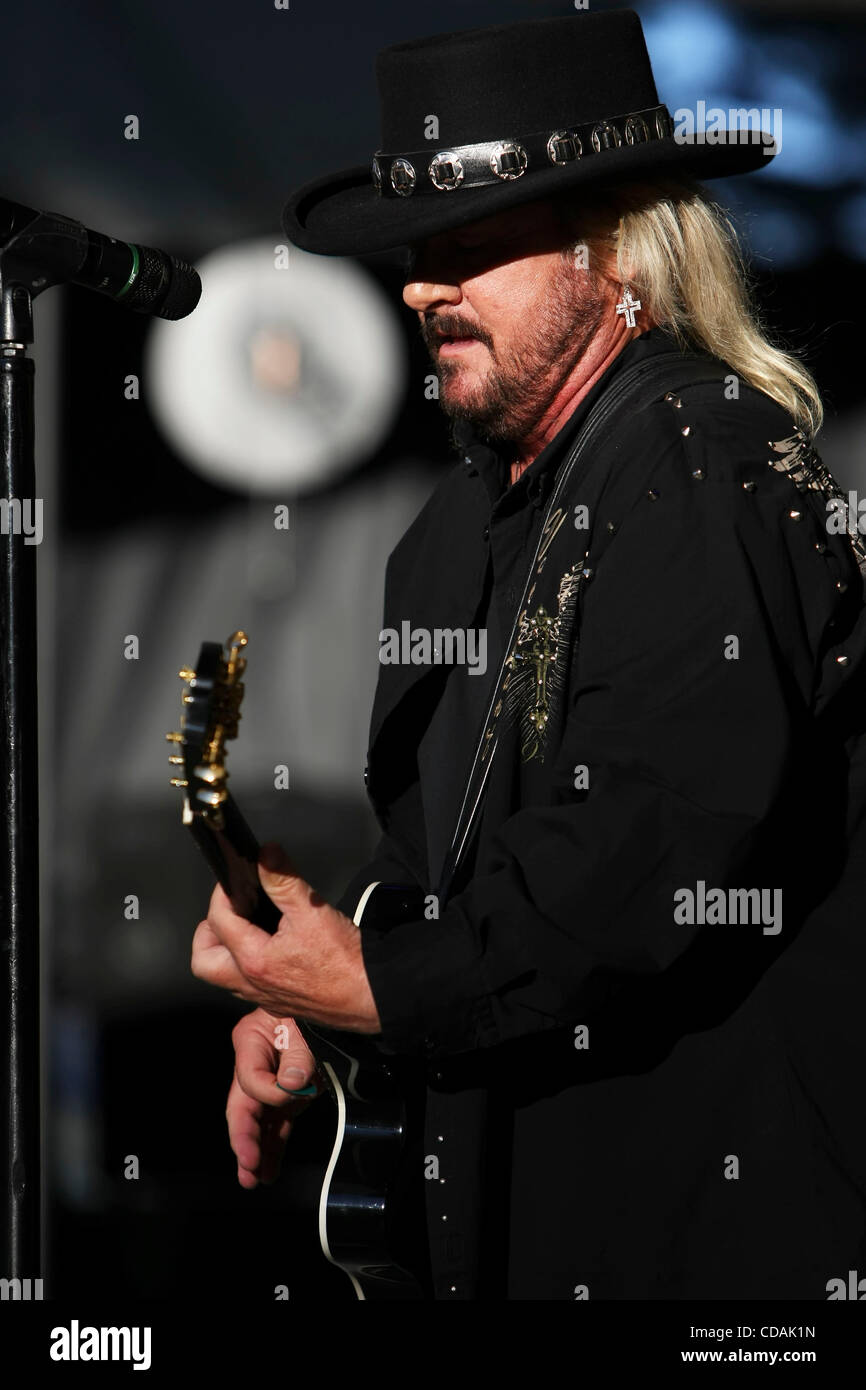 Danny chauncey hi-res stock photography and images - Alamy