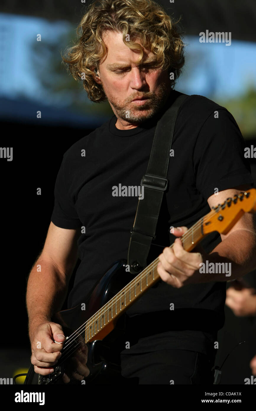 38 special performing hi-res stock photography and images - Alamy